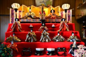 Junihitoe(十二単)-Twelve-layered ceremonial kimono - Welcome to Tokita ...